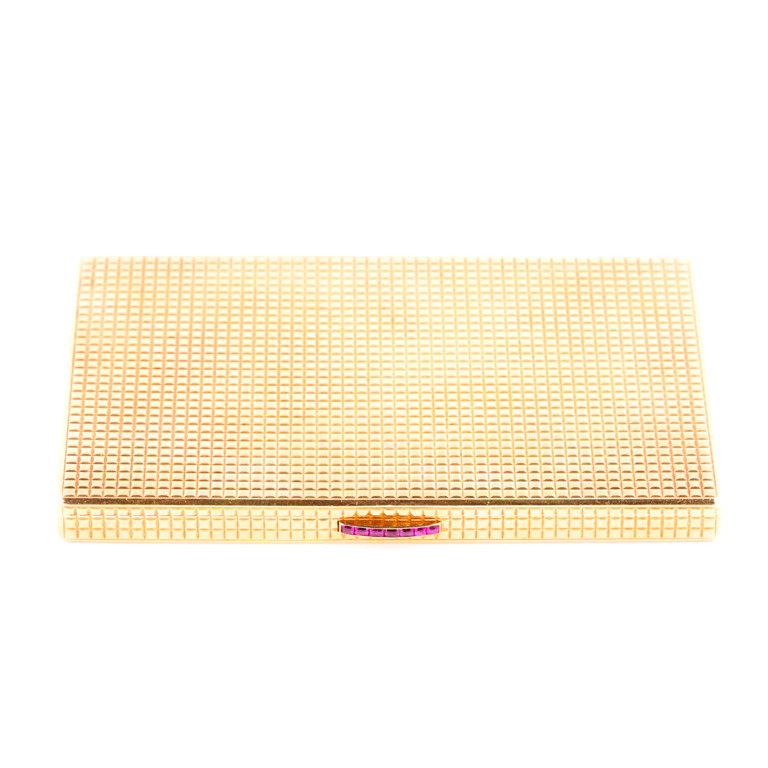 Cartier 18K Gold Case with Ruby Pushpiece (1940s) $14,760 – HERO