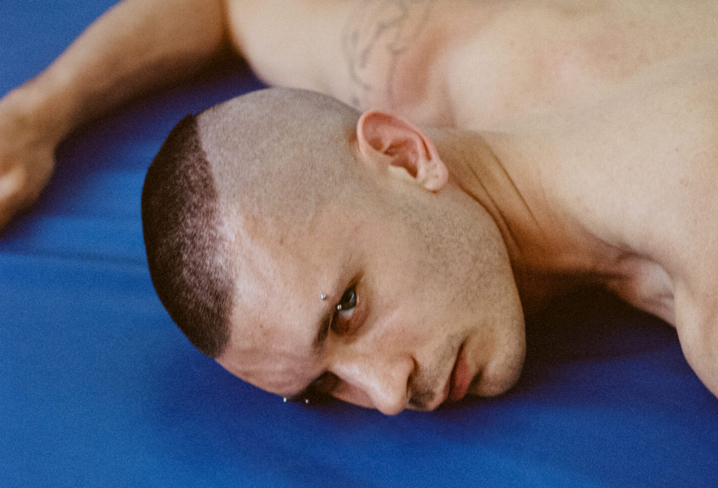 Movement artist Lewis Walker is redefining the queer body – HERO